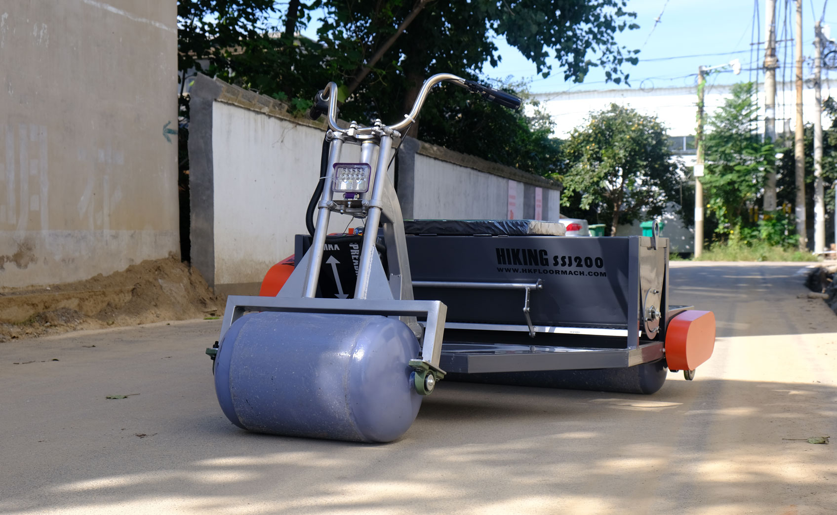 4 Types Of Concrete Floor Hardener Spreader Machines: Best For Dry ...