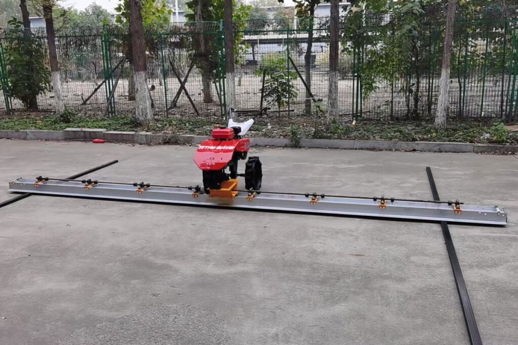 Self-Propelled Concrete Screed Machine - Hiking Machinery